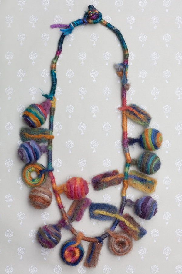 rRradionica: Needle felted wool necklaces