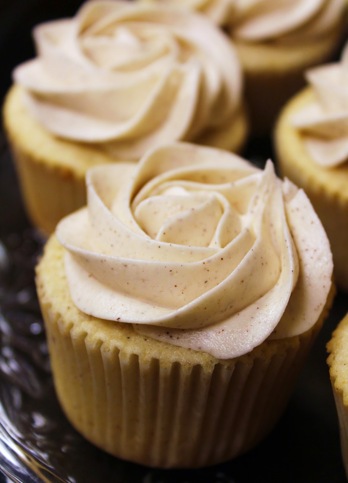 Blog as you Bake: Vanilla Chai Spiced Cupcakes with Cinnamon Buttercream