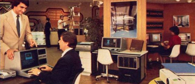 Interesting Vintage Photos of Men With Computers at Workplaces in the ...