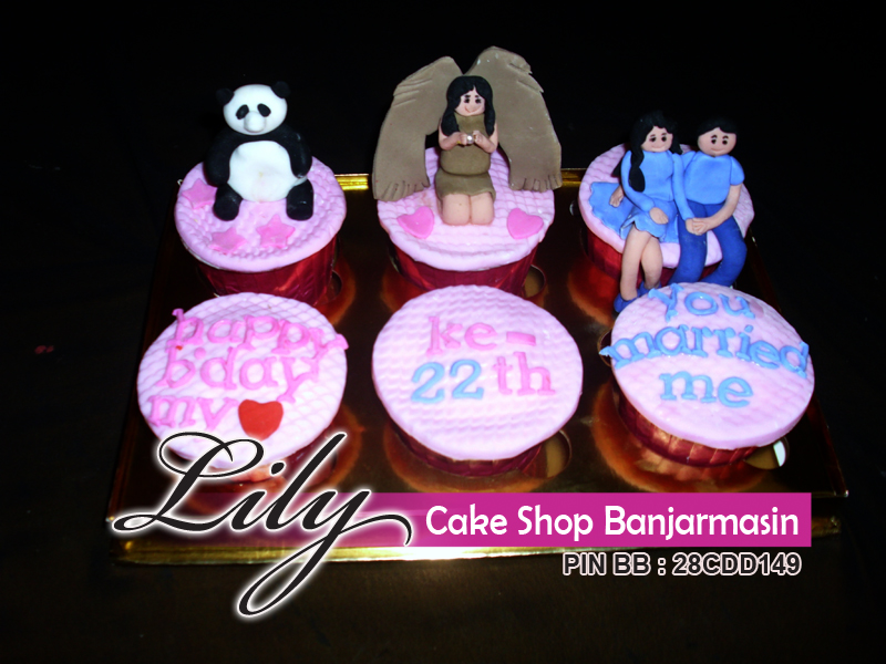 Lily Cake Shop Banjarmasin: KUE ULTAH TEMA SEPASANG KEKASIH