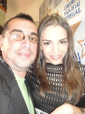 somos el espectador: ELIZABETH VALDEZ FRENTE AL ESPEJO