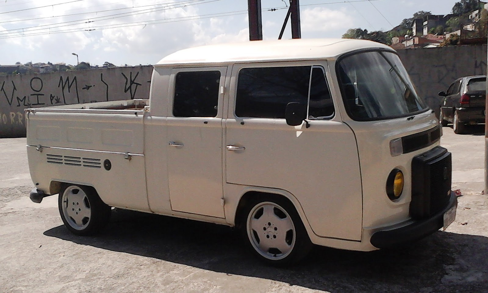 Projeto Kombi Fuchs: Kombi com rodas AMG