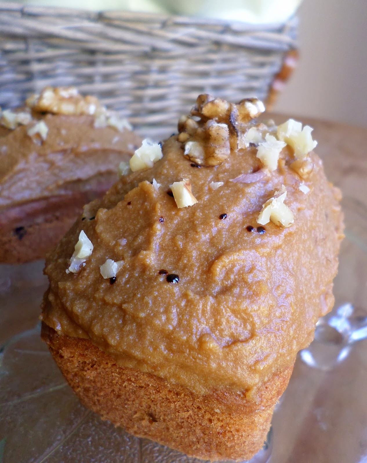 Eat Rainbow Love: Coffee & walnut mini loaf cakes
