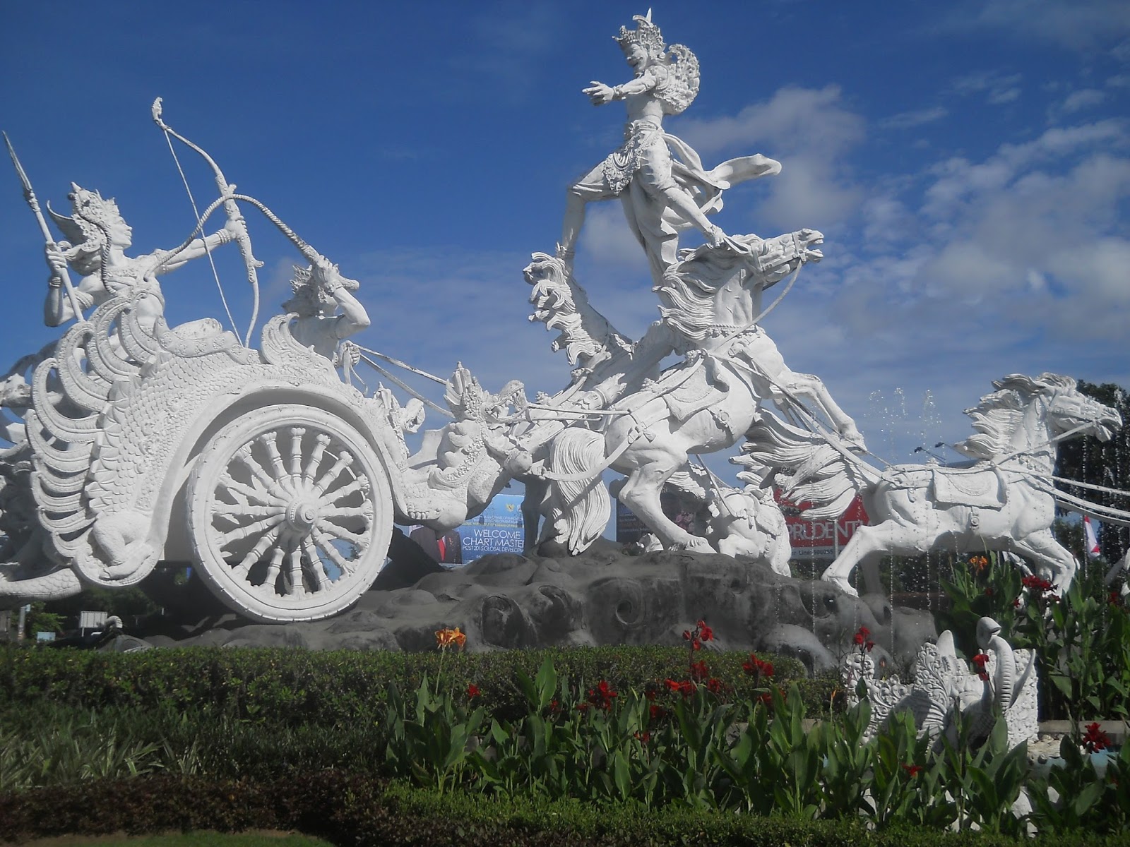 sryatman: PATUNG KUDA, DEN PASAR BALI