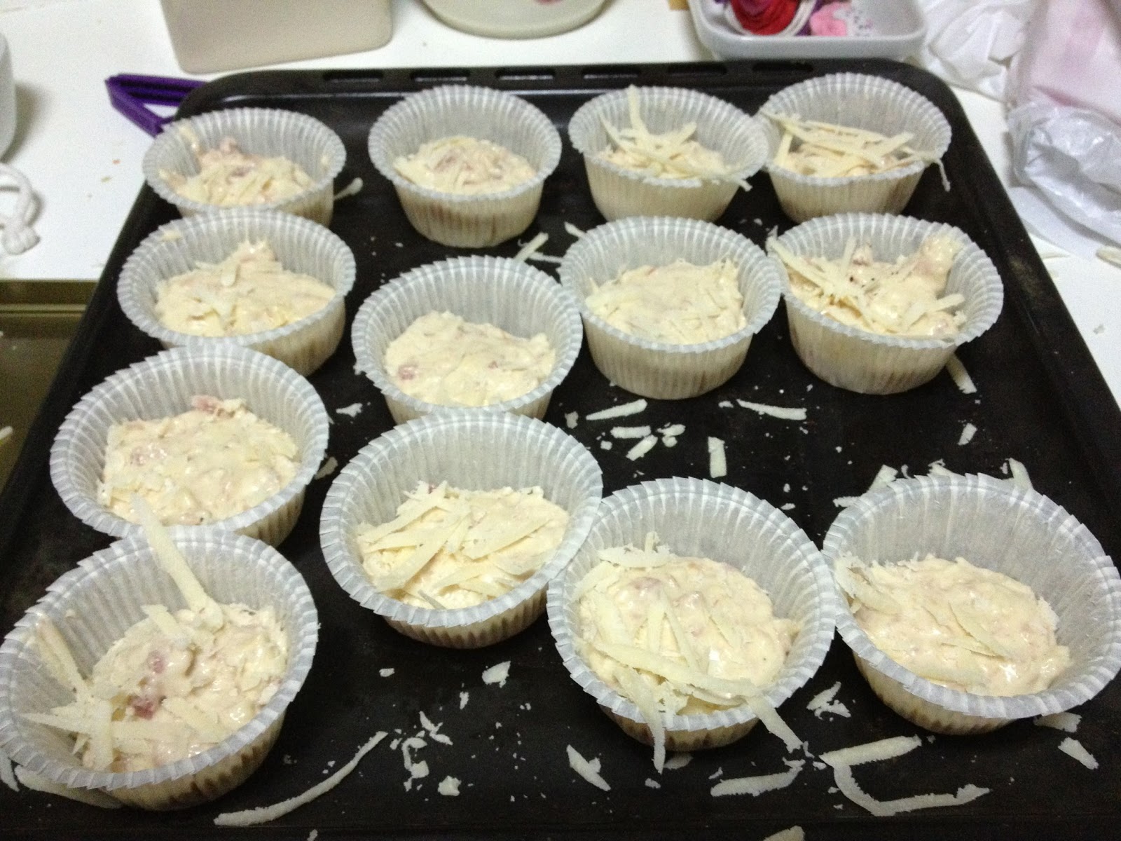 Cuinem amb la Núria: MUFFINS DE BACON I FORMATGE