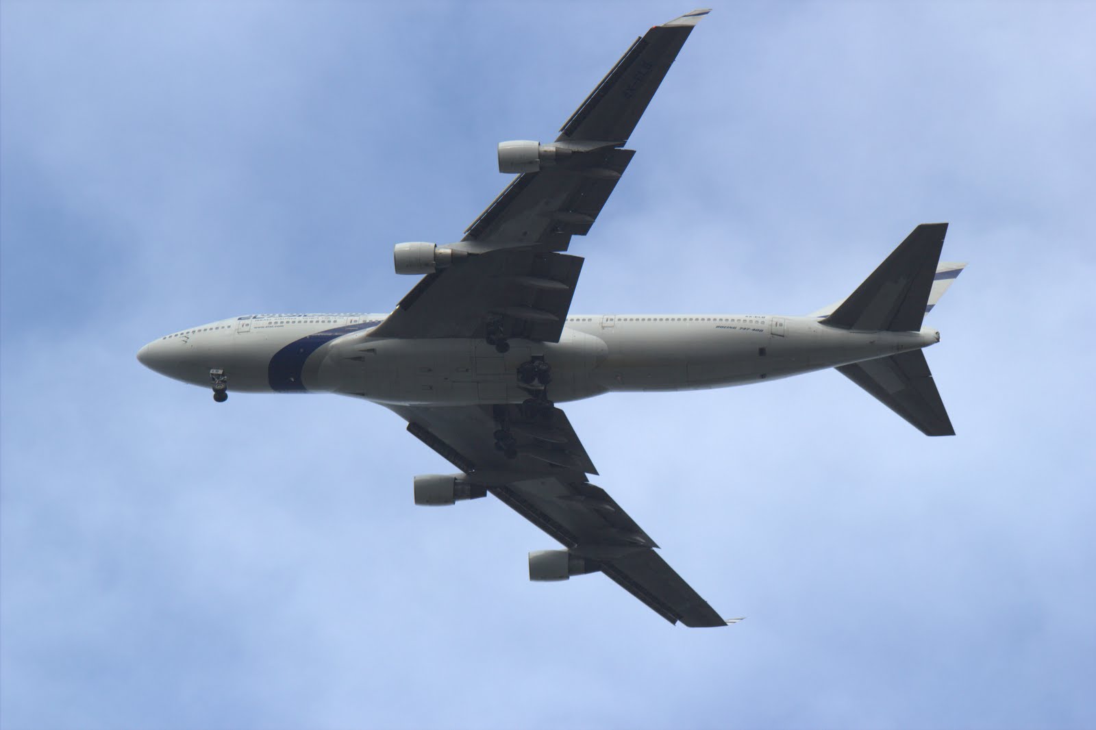 Orion's Aviation: EL AL B747-400 - Overhead @ Kew Gardens 23.12.12