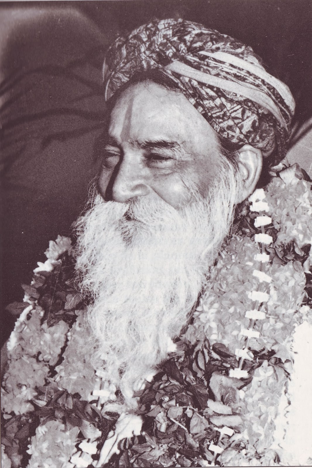 DANS LE SILLAGE DE SRI AUROBINDO : Yogi Ramsuratkumar