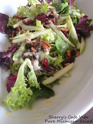 Cafe Vita: Pure Michigan Salad