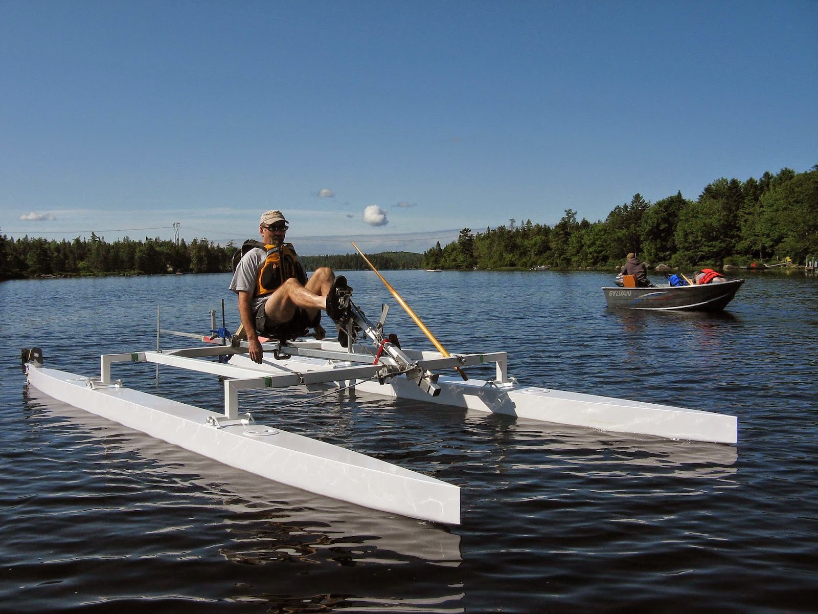 PESCANDO EN KAYAK CON DANDI: The human propeller kayak- -1ª parte
