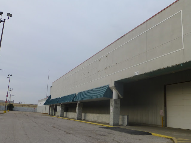 Currently vacant Largest Super Kmart store ever at 215,000 square feet ...