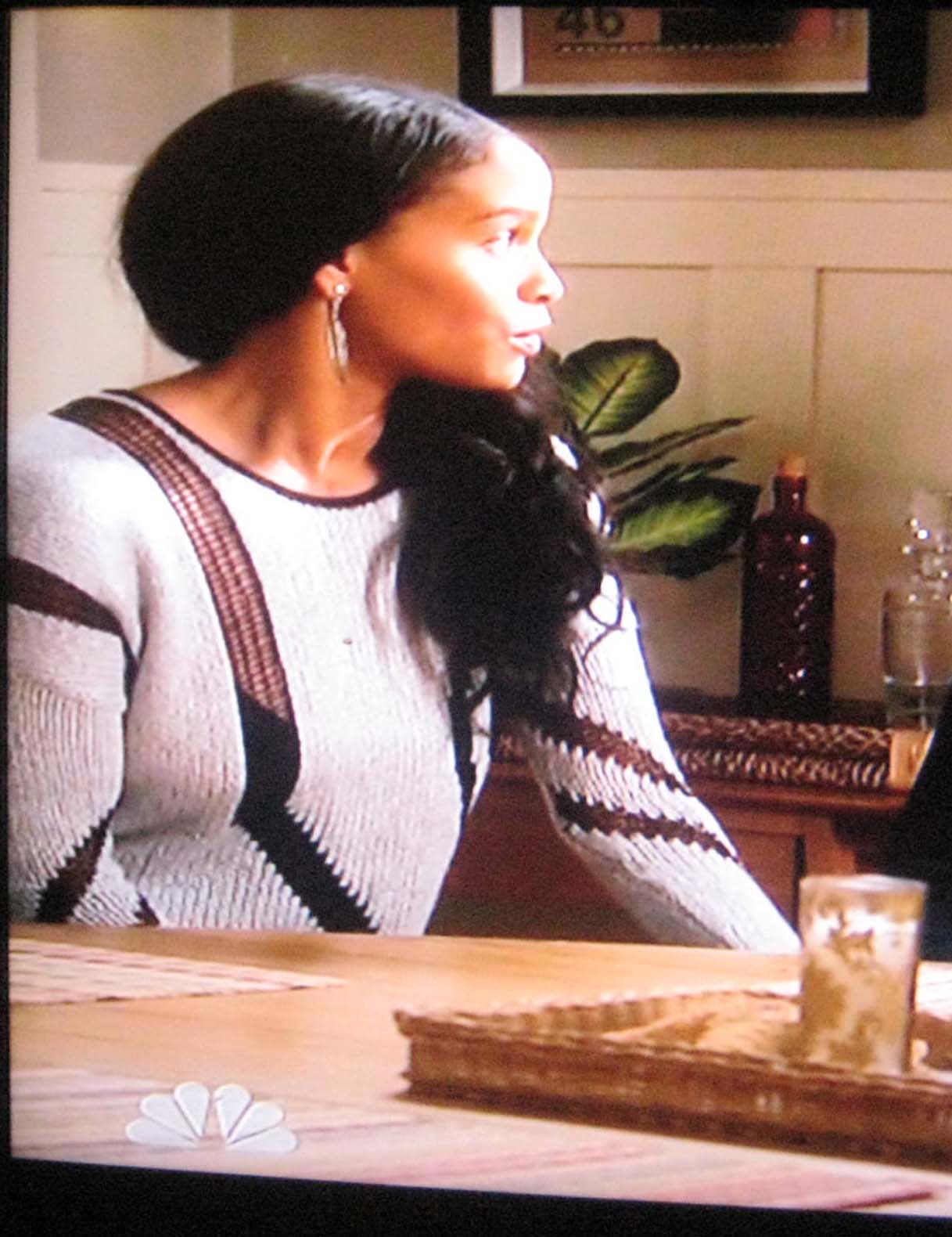 Nelesc Designs: Tutorial Tuesday: Lace/Mesh Top Inspired by "Jasmine ...