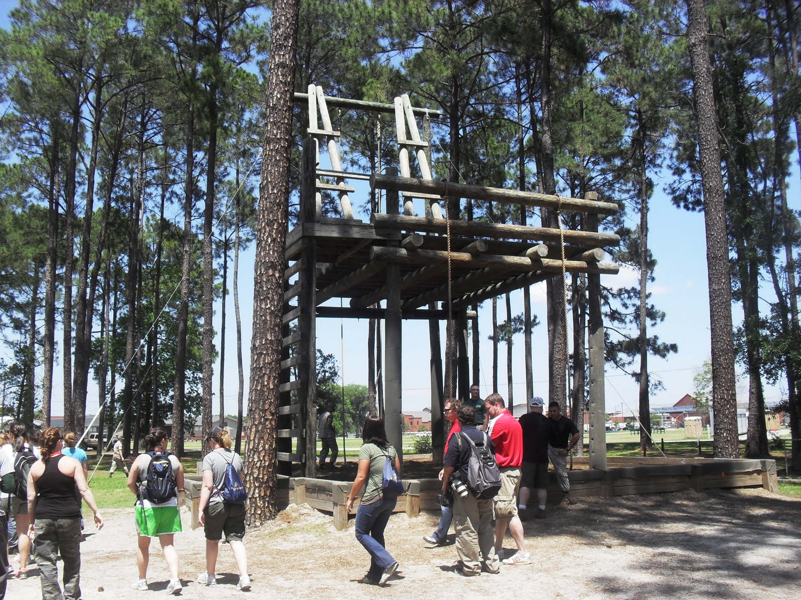pomozone: THE MAKING OF A MARINE: CONFIDENCE COURSE