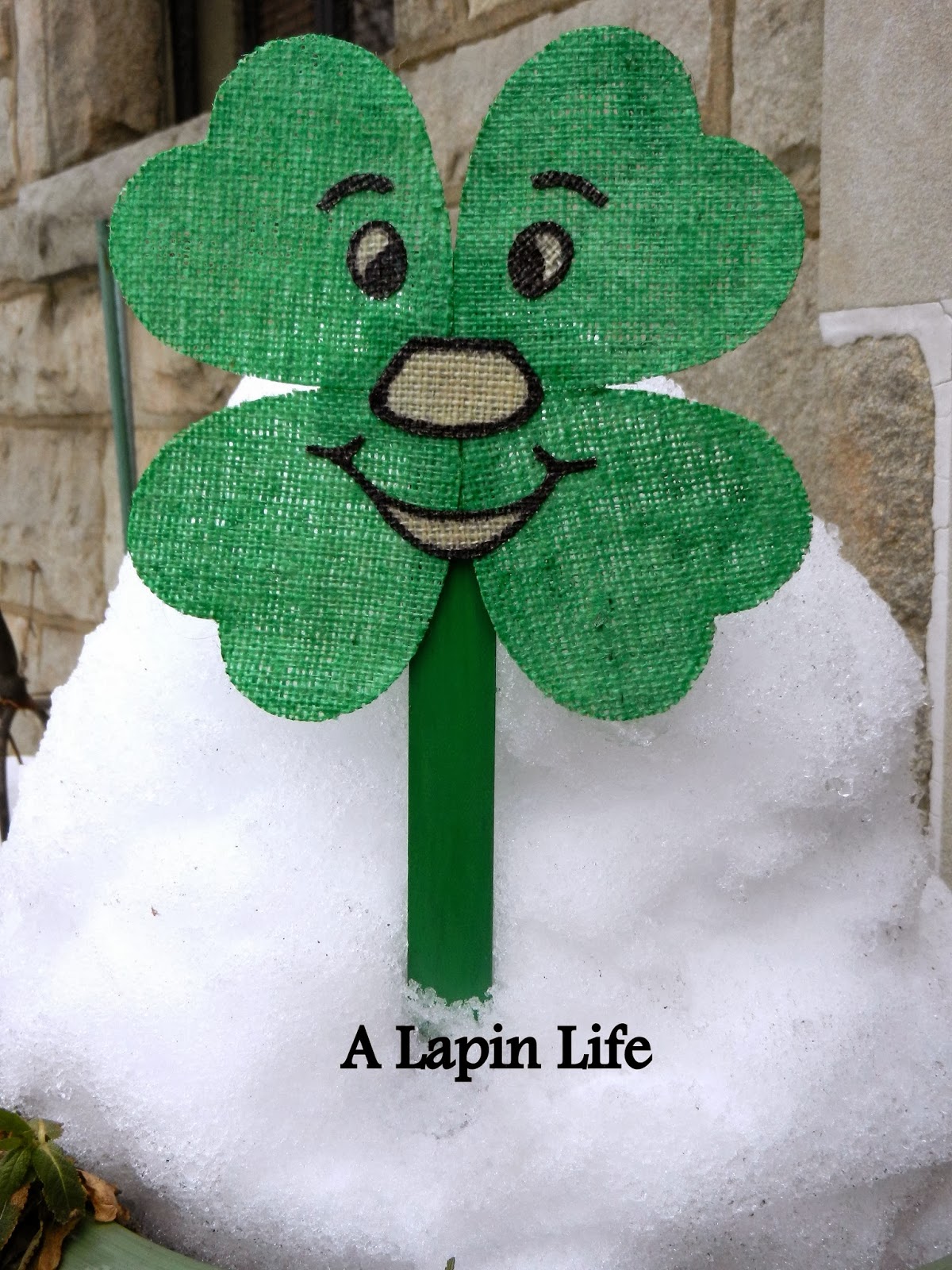 A Lapin Life: Four Leaf Clover Crafts