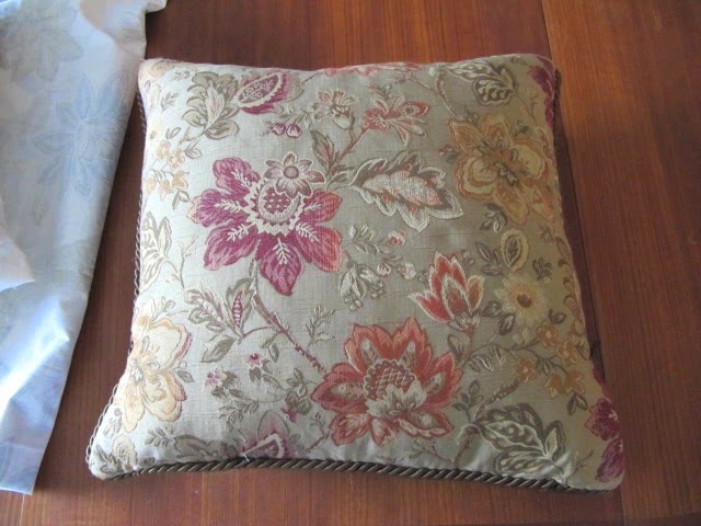 Sew Many Ways...: How to Make Pillows, Table Runner, Place Mats ...