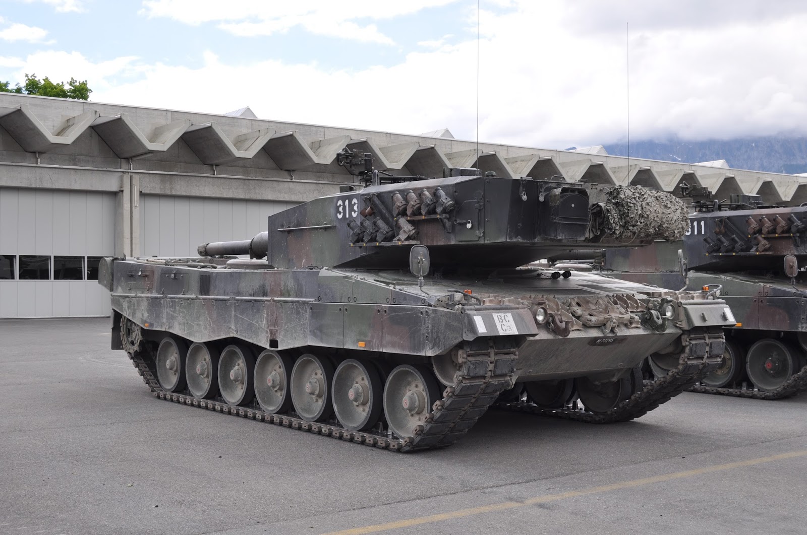 Tea and Tank: Schweizer Panzermuseum Thun Swiss tank Museum in Thun part II