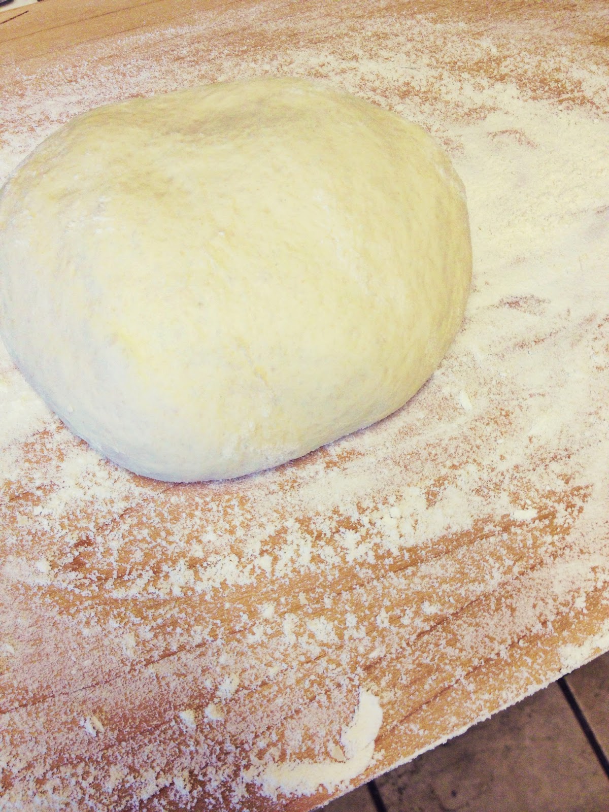 Tamie Eats Cheap: Cheap Eats :: Barbecue Chicken Pizza and Pizza Dough ...