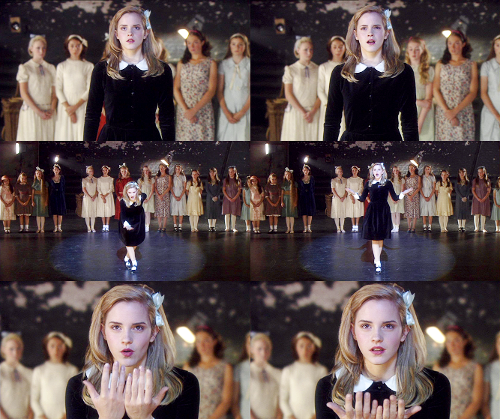 Books and Tea : Ballet Shoes (2007)