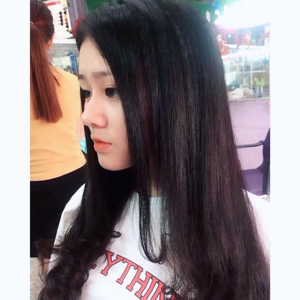 Josie Nguyễn Hân - A girl should be like a butterfly,pretty to see but ...