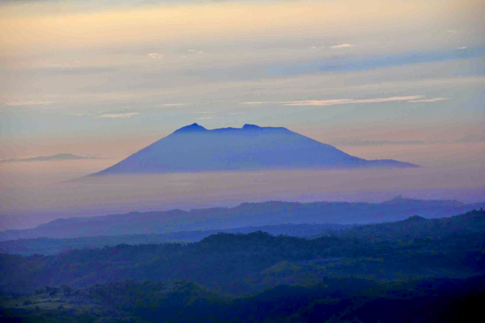 Travel Life: Mt. Telakawa & Capas National Shrine