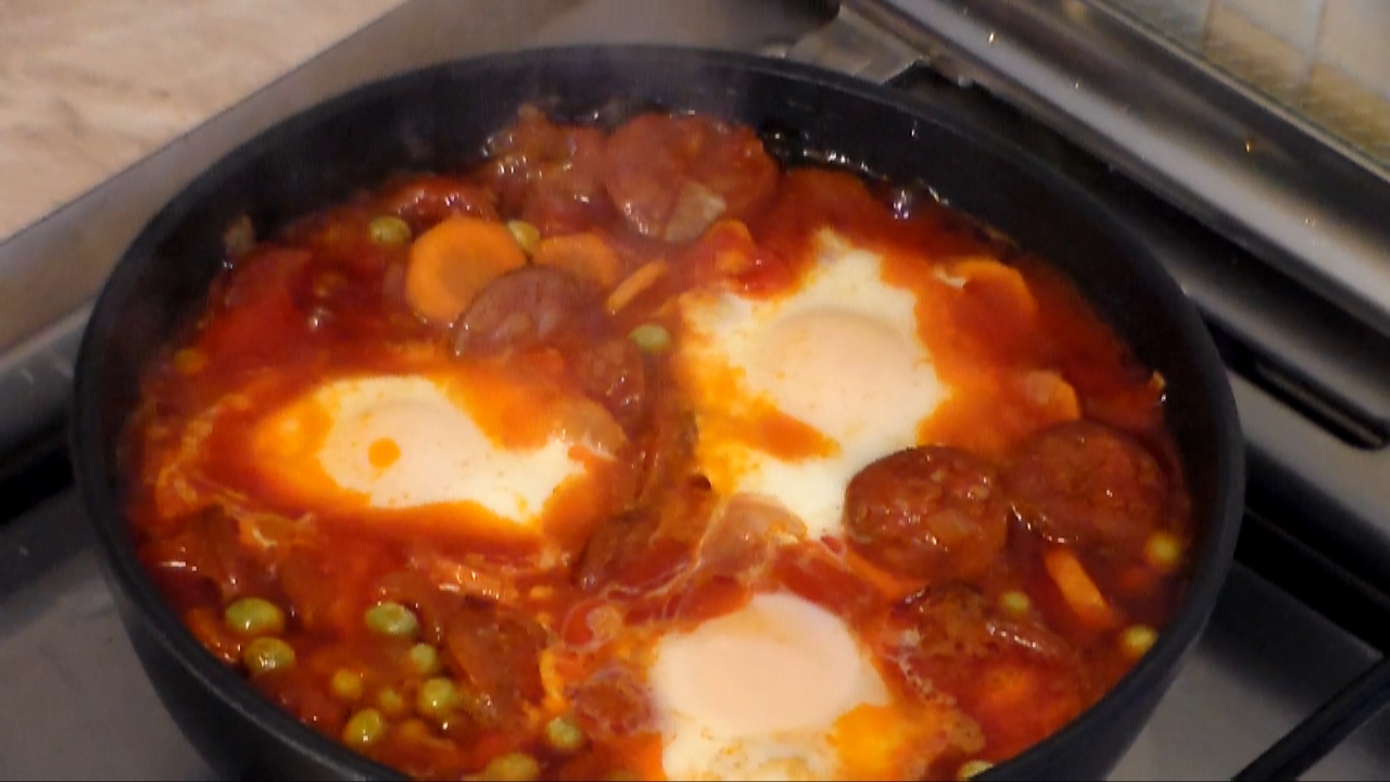 Cookingaround : Portuguese Chorizo Egg Casserole Recipe