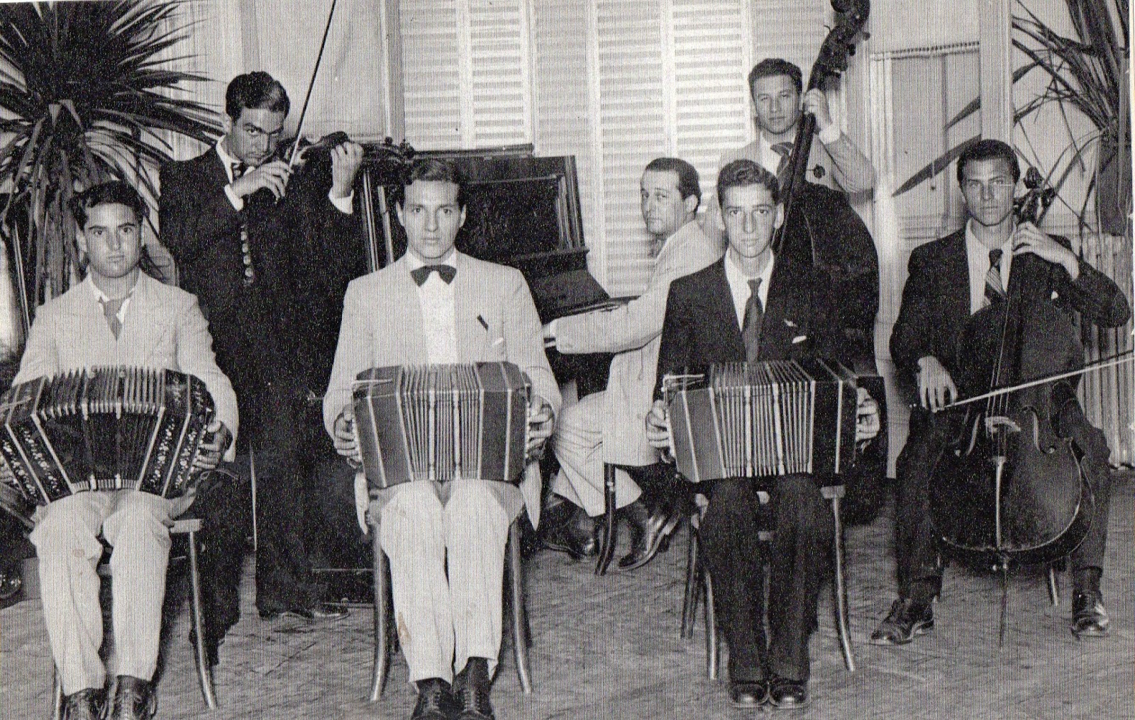 JOSÉ BRAGATO Y FAMILIA: 1937, SEPTIMINO CON JOSÉ BRAGATO EN CELLO