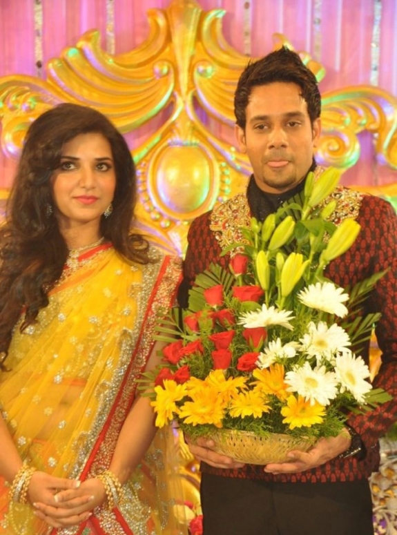 Tamil Actors Unseen Photoshoot Stills: Actor Bharath Jeshly Wedding ...