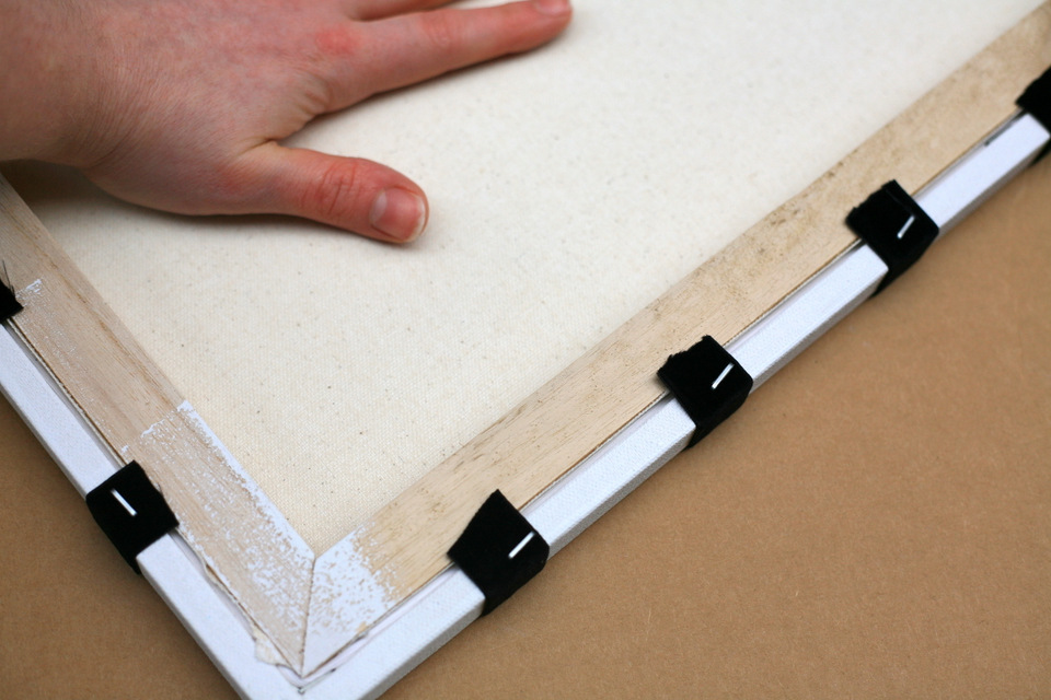 DIY Windowpane pattern wall art tutorial with ribbon / Create / Enjoy