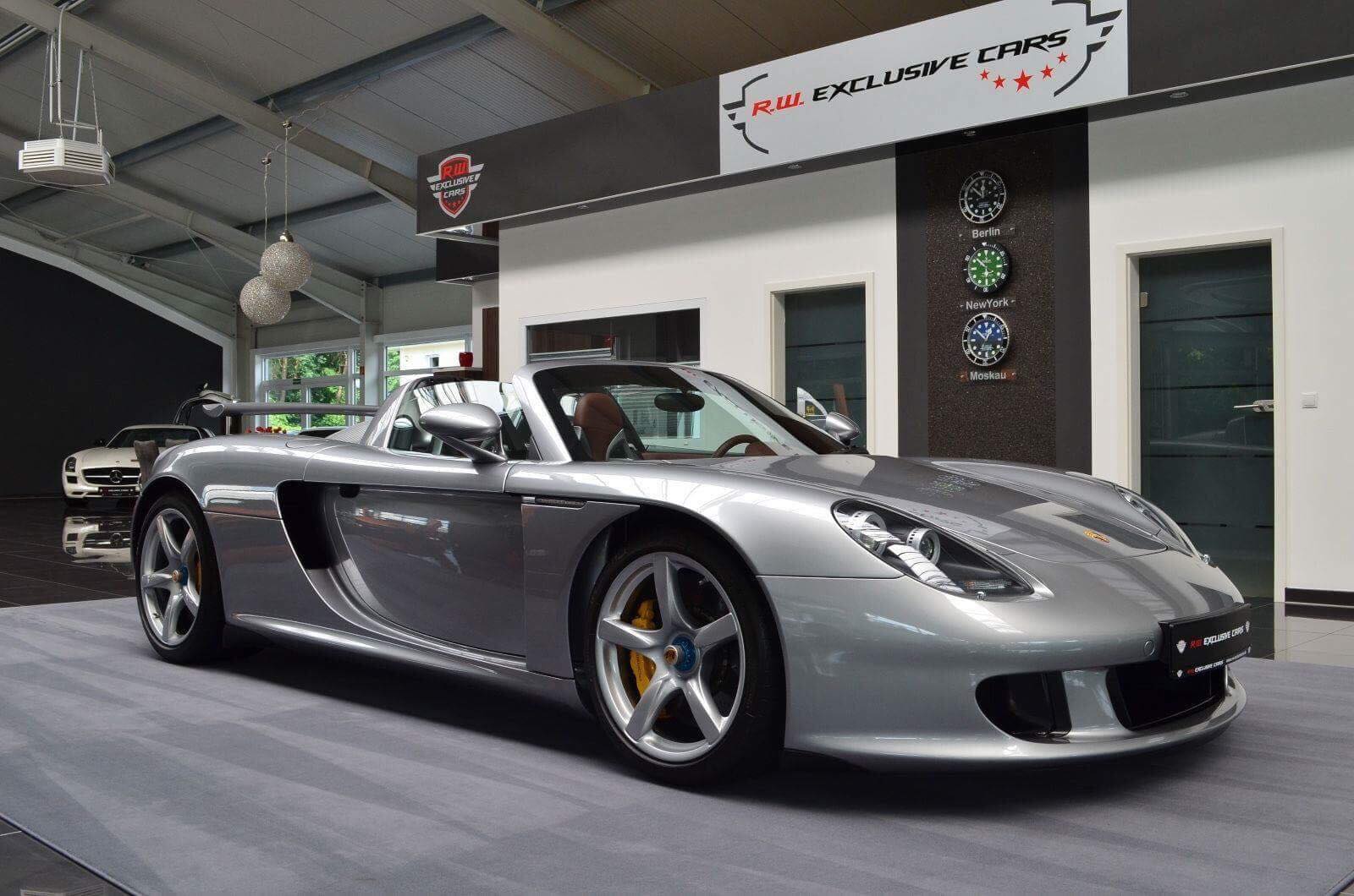 Porsche Carrera GT - Prata - Carro Luxuoso