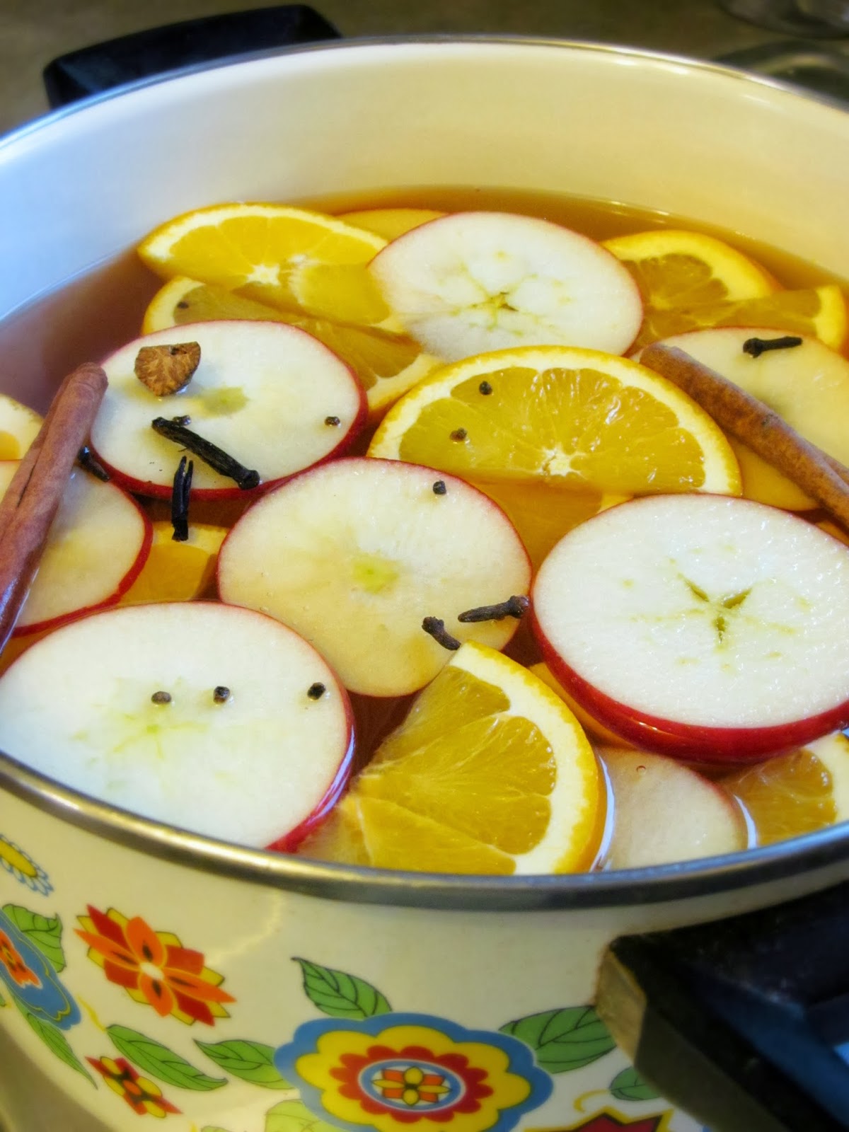 Rise and Shine: Hot Holiday Cider