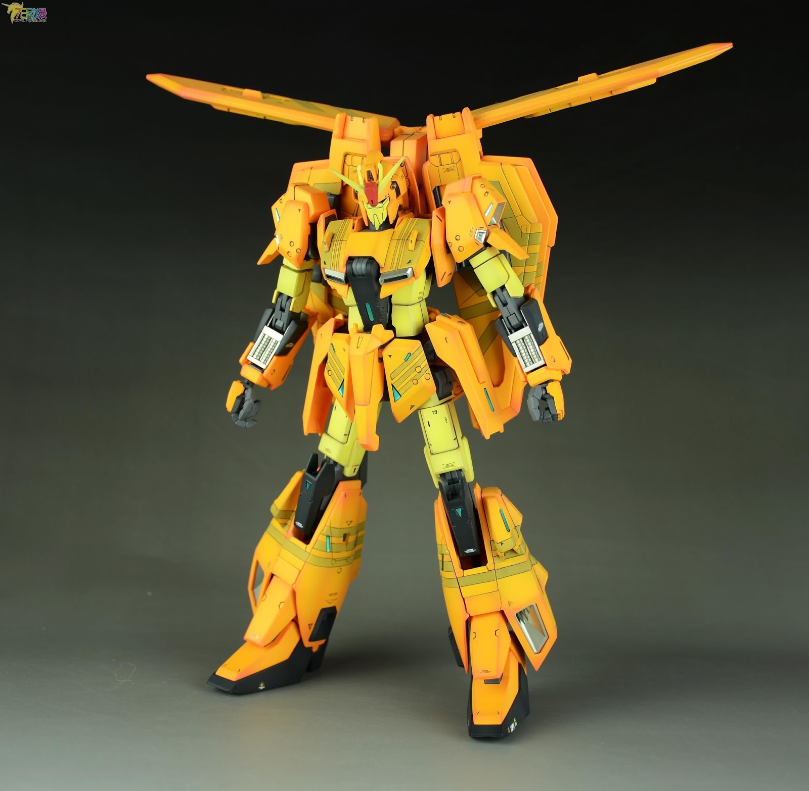 Gundam Family: MG 1/100 MSZ-006-3B Gray Zeta Painted Build