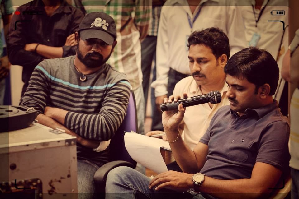 Kotha Janta Working Stills - Hot Photos in Saree