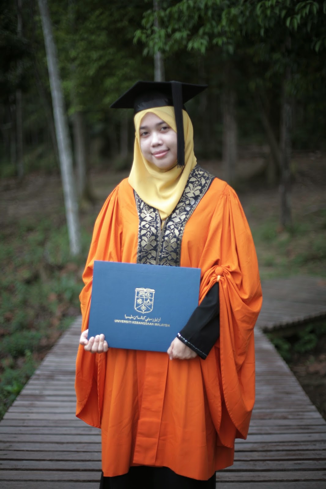 The Red Rose Note Book: Warna warni Jubah Graduan UKM