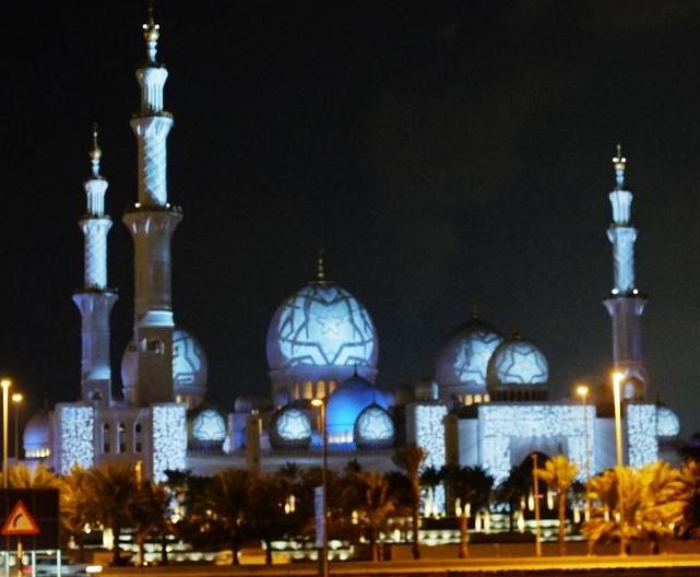 Wildcard travels: Grand Mosque Light Show