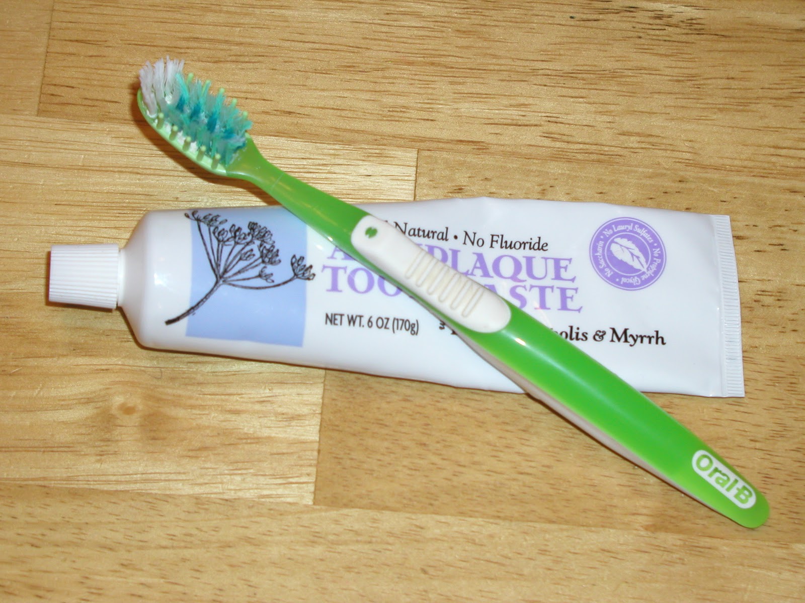 Life, Unrefined: Monday Challenge: Toxic Toothpaste