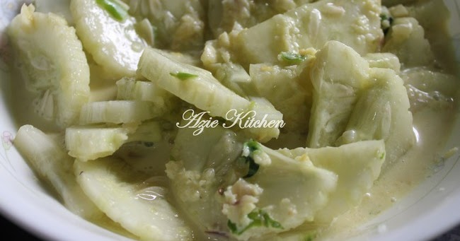 Kerabu Timun Dengan Daun Kemangi - Azie Kitchen