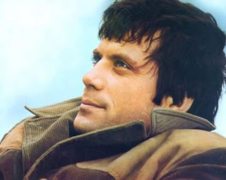 Amara's Pop Pages: FORGOTTEN HERO (Remembering Oliver Reed)