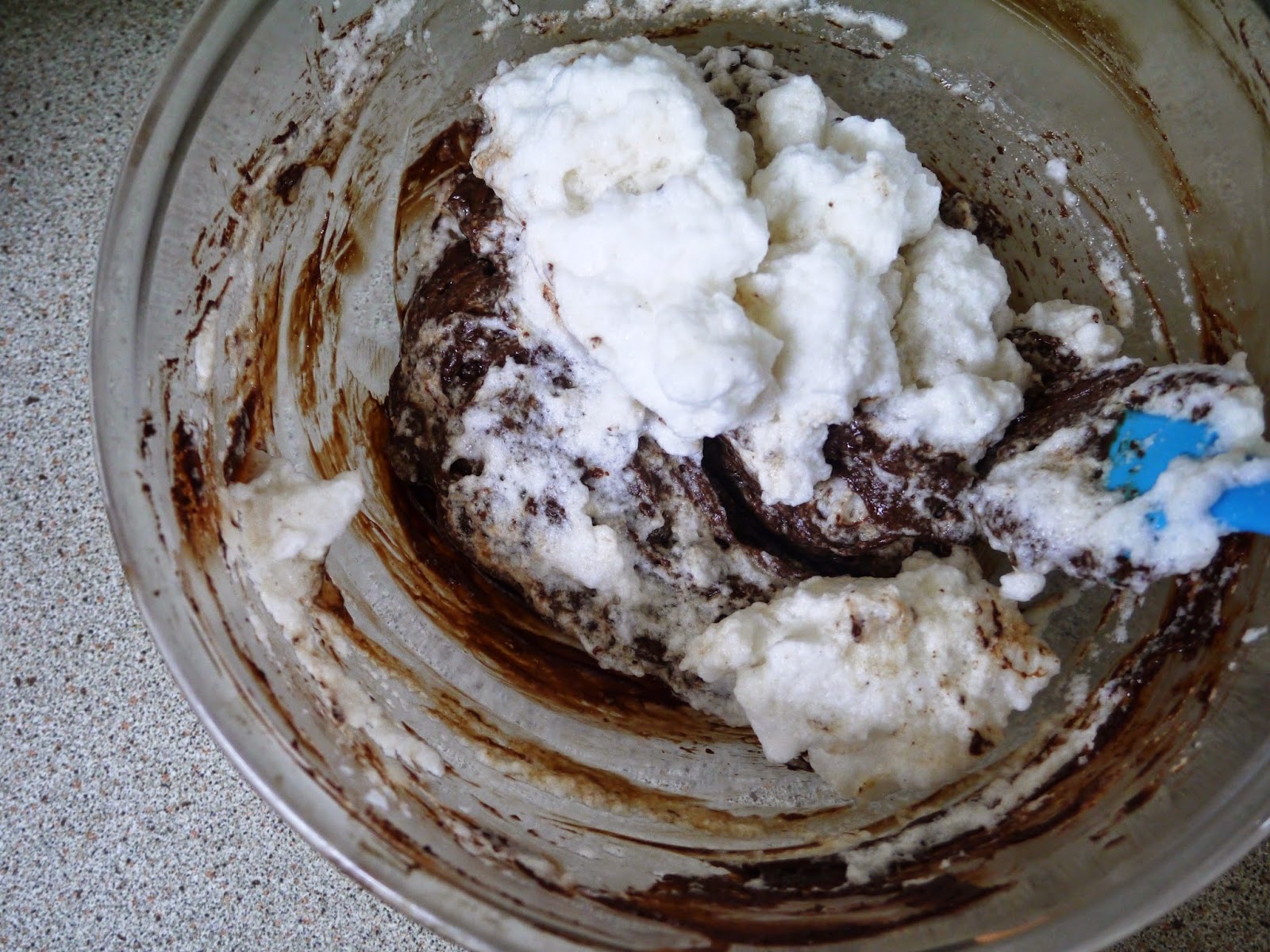 This Muslim Girl Bakes: Double Chocolate Flourless Cake with Vanilla Cream