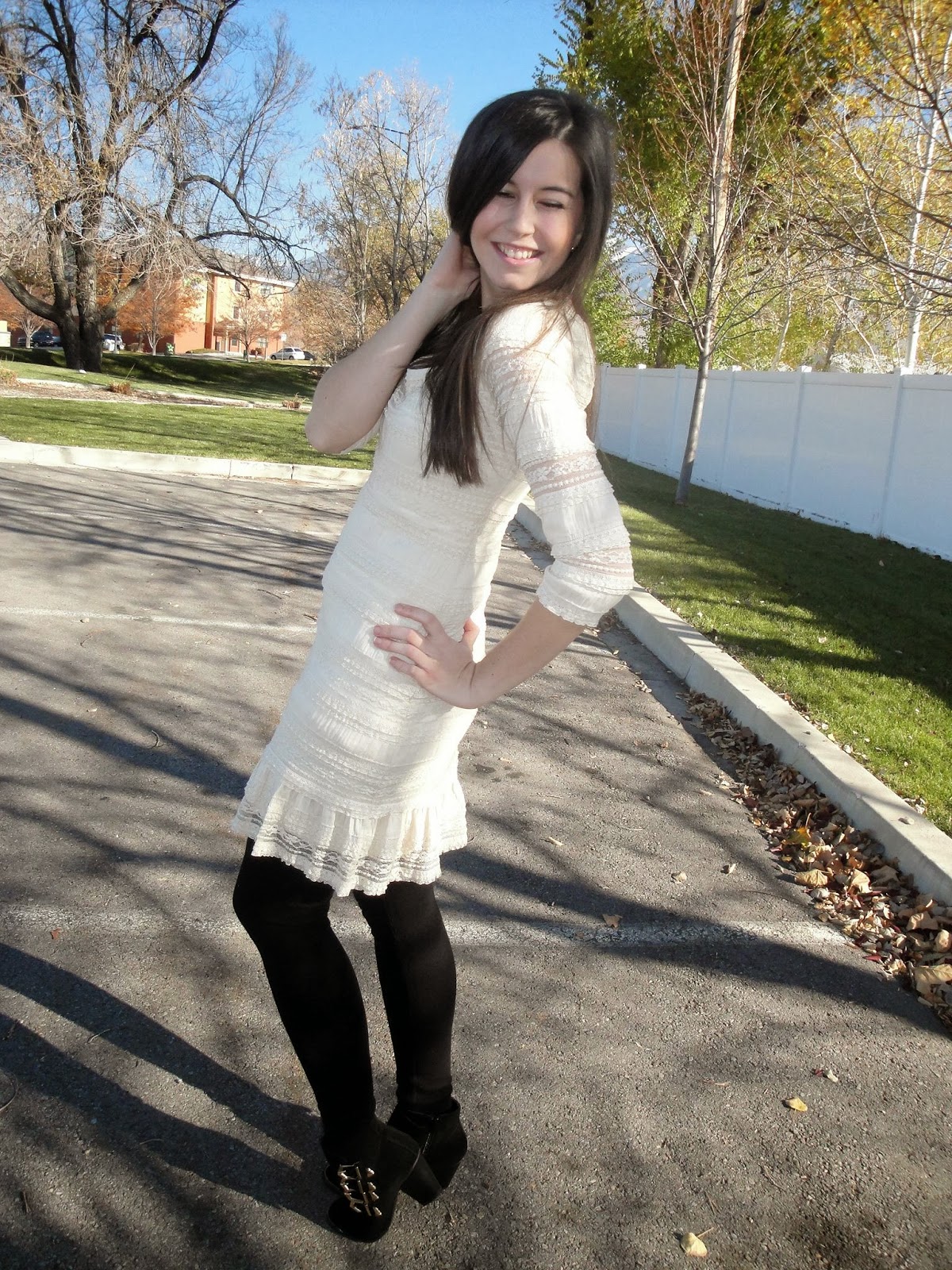 Love, Iris: Simply Lace