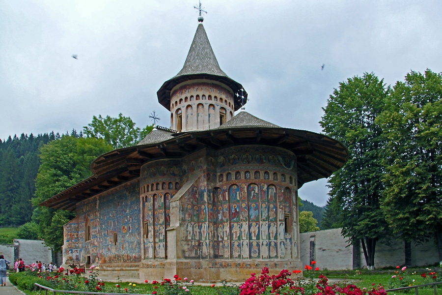 Try-out: The Voronet monastery