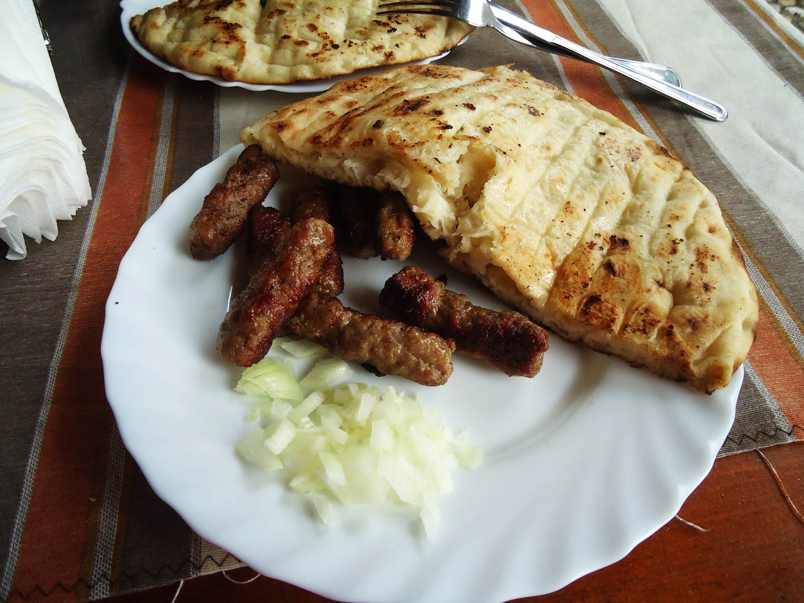 OVO JE TAJNI RECEPT ČEVABDŽIJA: Evo kako da dobijete najukusnije čevape ...