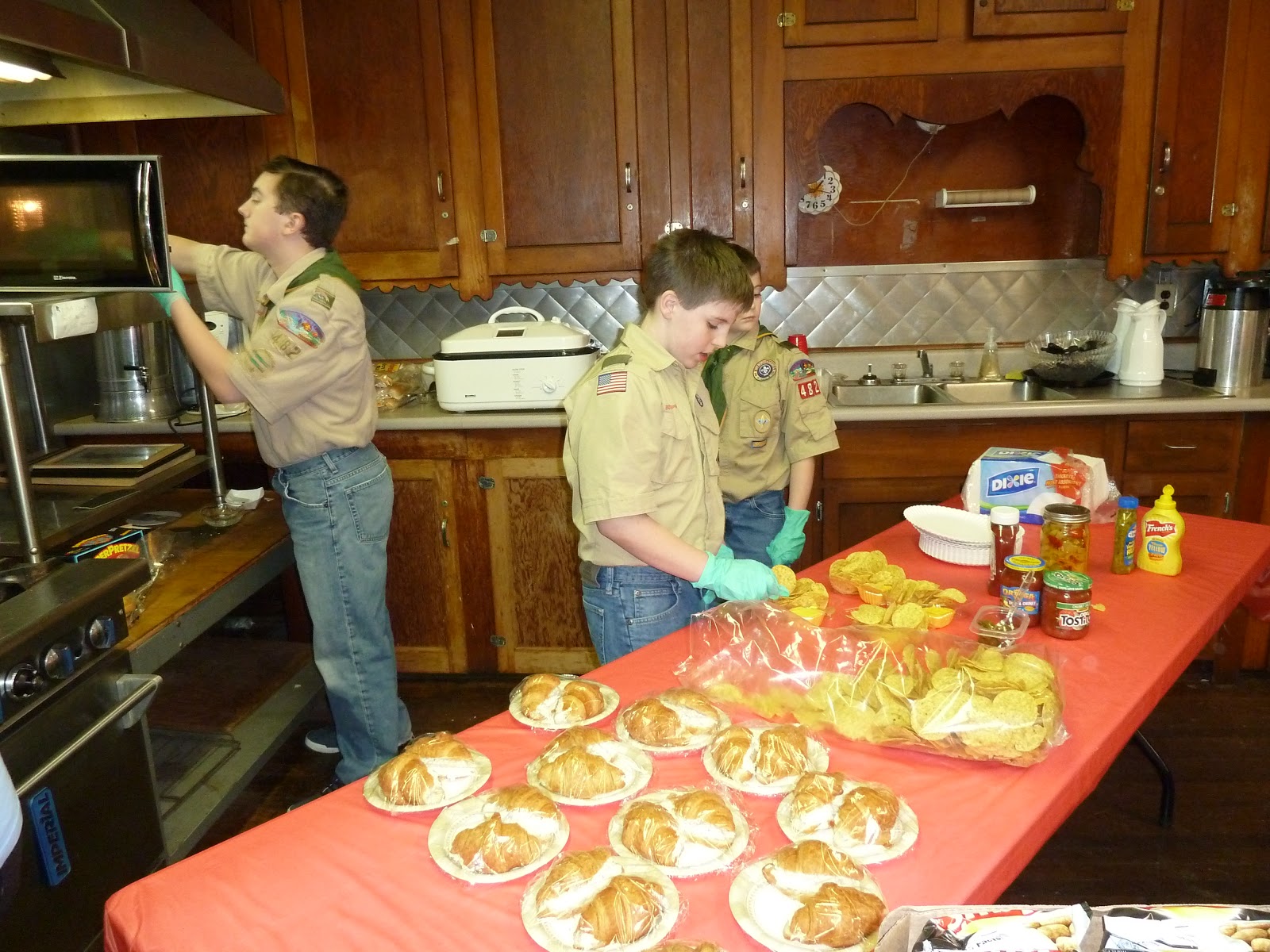 Conno Troop 482 News: 2013 Pinewood Derby Concession Stand A Winner!