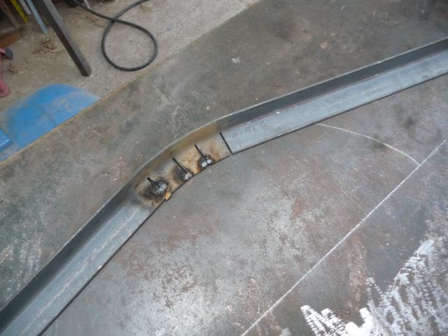 Granja Peniel Workshop: Fabricating a belt guard for the compressor