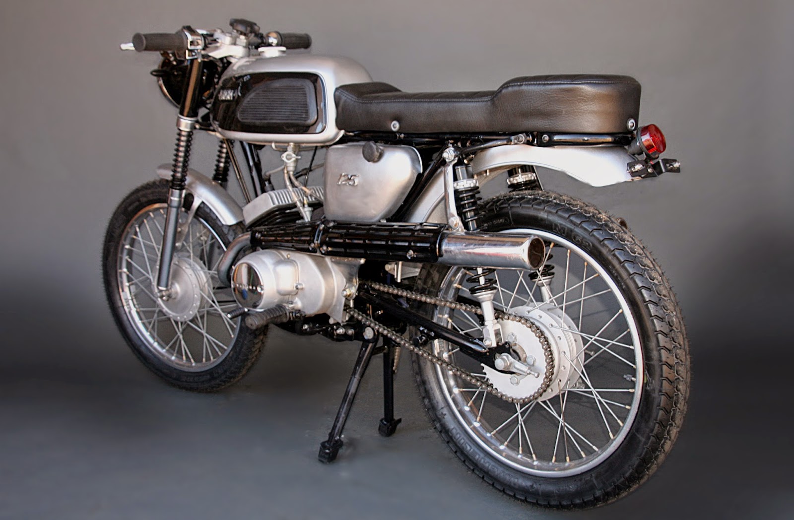 Rusty Bolt Garage: 1968 YAMAHA AS1-C Street Scrambler