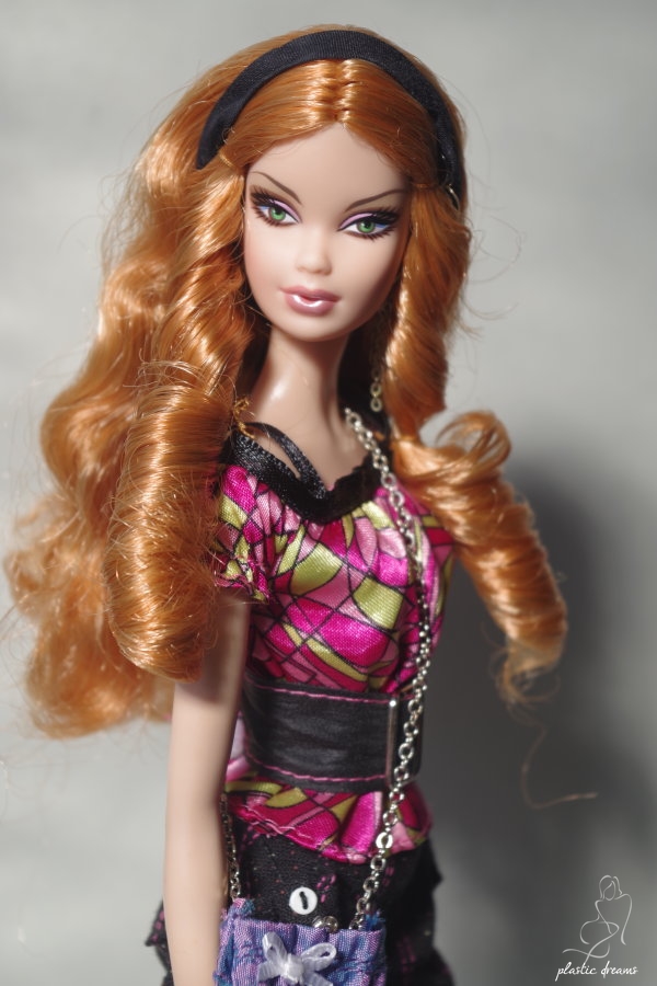 Plastic Dreams Dolls :: Barbie et miniatures: Summer Top Model Barbie Doll
