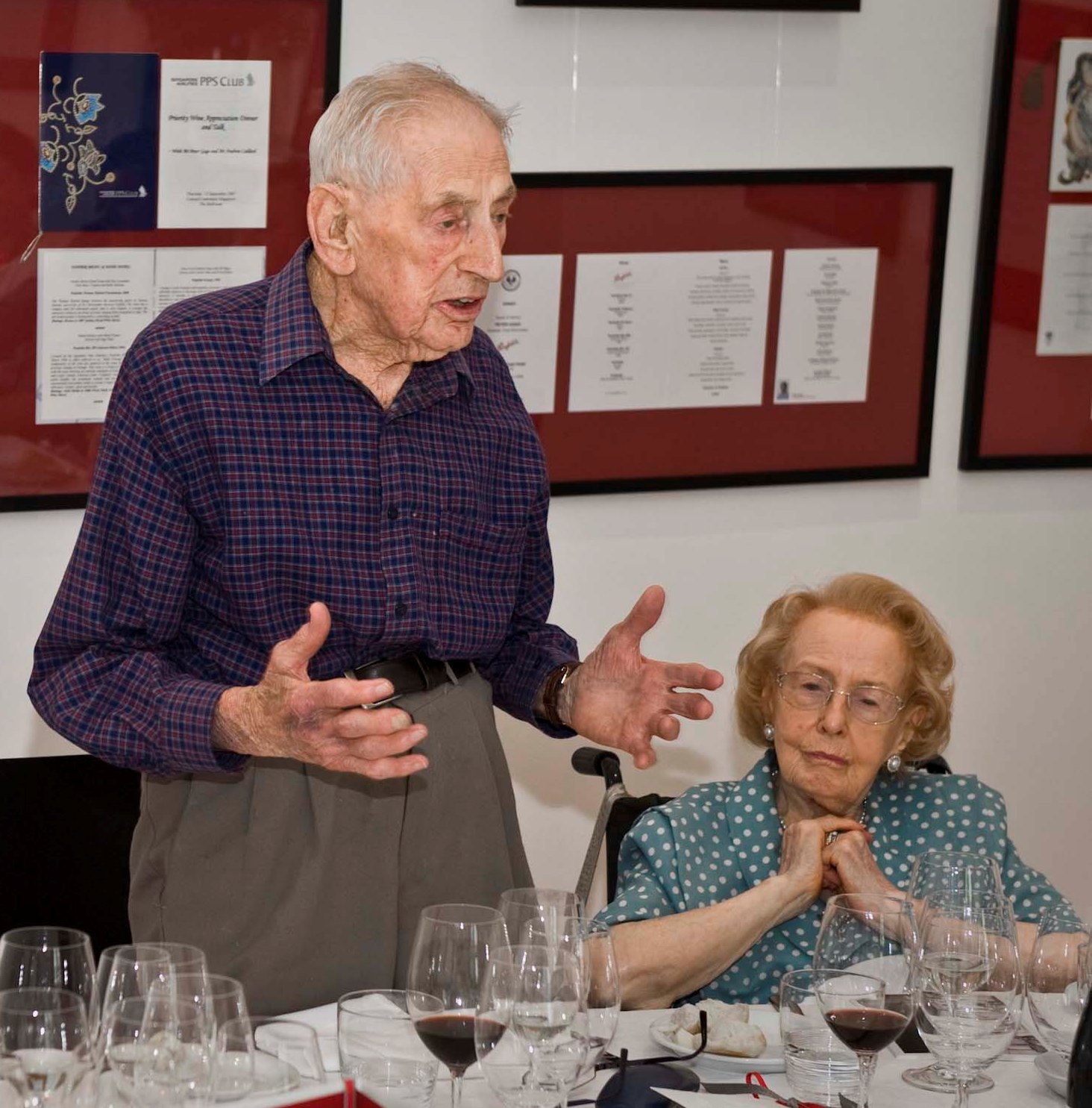 d r i n k s t e r: RAY BECKWITH ADMITS TO OLD AGE