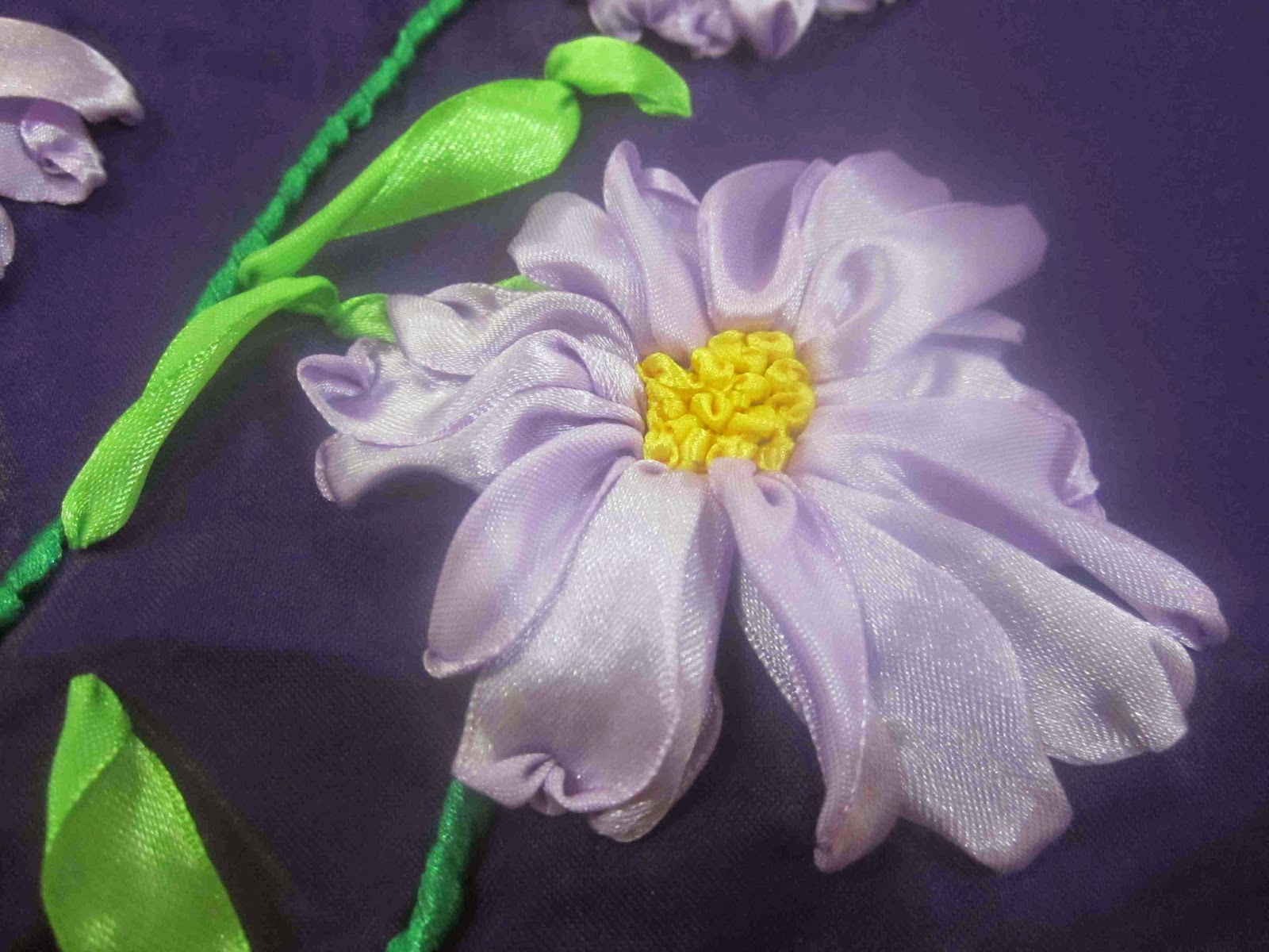 Sang Anggrek Merpati: Pola Sulam