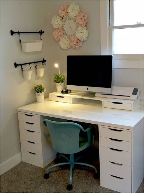 30+ Simple Desk Decor Reference Ideas. - WPICC.Blog