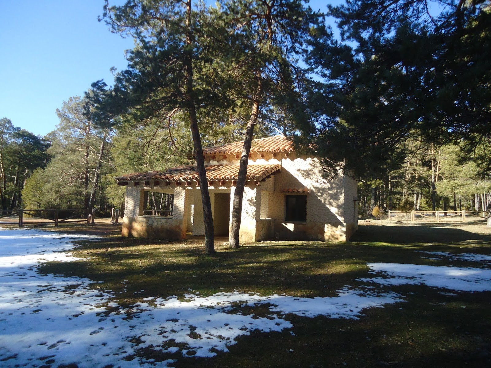 LA BALSA Y LA SIMA DE ALCORÓN (-AT-)