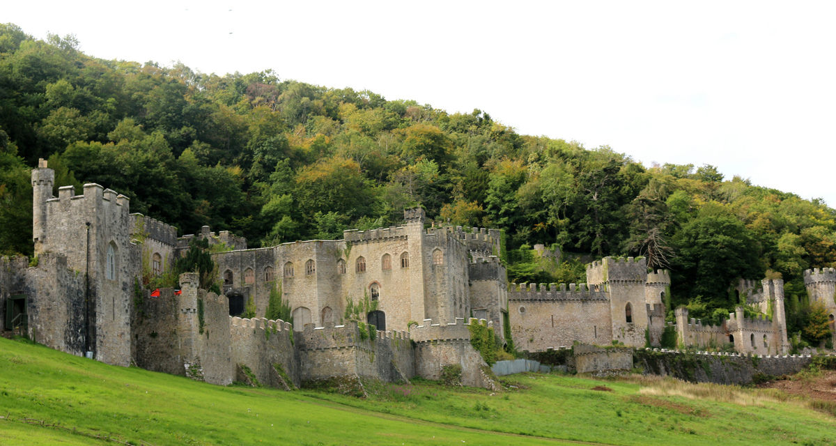 Lisa's World: Gwrych Castle After years of slow decline, a derelict ...