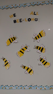 The Teacher with the Fro: Bumble Bee Bulletin Board